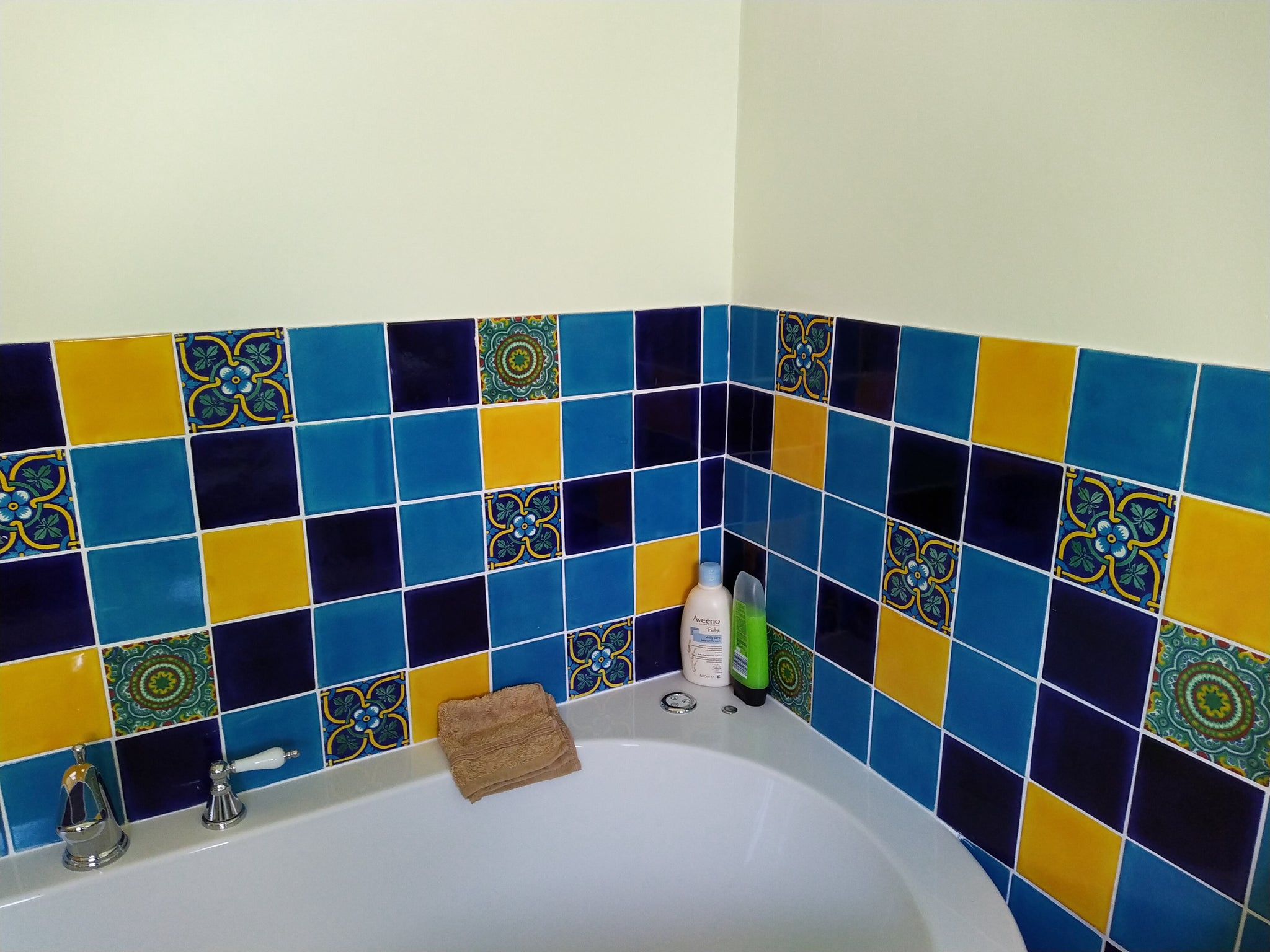 Idurre Handmade 10.5cm Tile – Tumia Tiles
